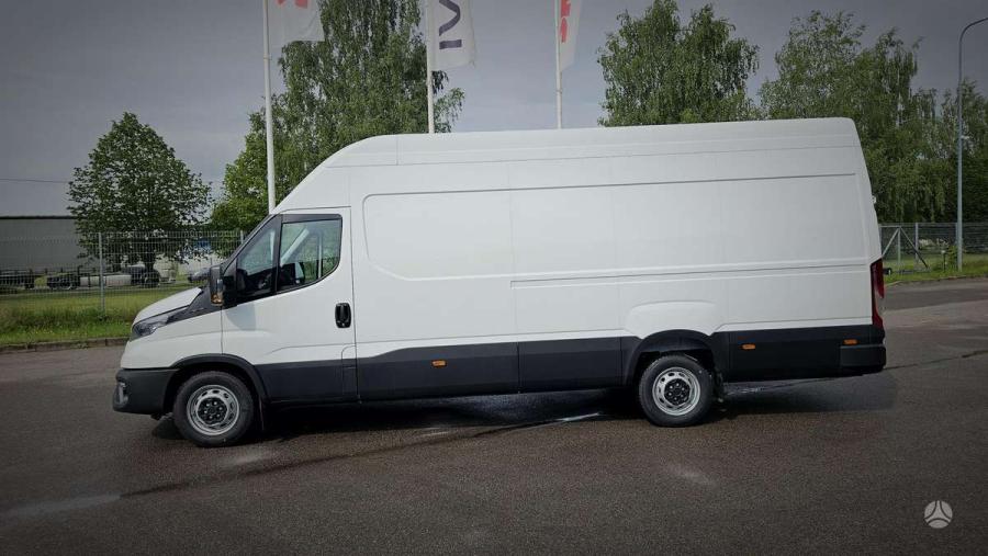 Balts Iveco Daily 2026 Viļņa, ar dzinēja tilpumu 3.00 L un nobraukumu 0 tūkst. km par 39870 €, foto 3 vietnē AUTOMOTO.COM.LV