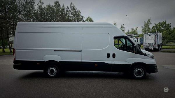 Balts Iveco Daily 2026 Viļņa, ar dzinēja tilpumu 3.00 L un nobraukumu 0 tūkst. km par 39870 €, foto 4 vietnē AUTOMOTO.COM.LV