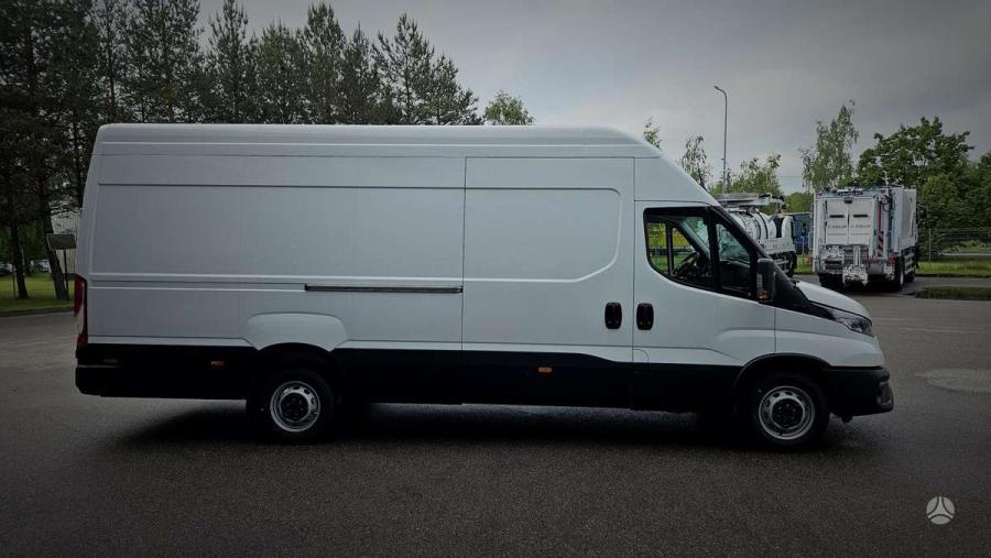 Balts Iveco Daily 2026 Viļņa, ar dzinēja tilpumu 3.00 L un nobraukumu 0 tūkst. km par 39870 €, foto 5 vietnē AUTOMOTO.COM.LV