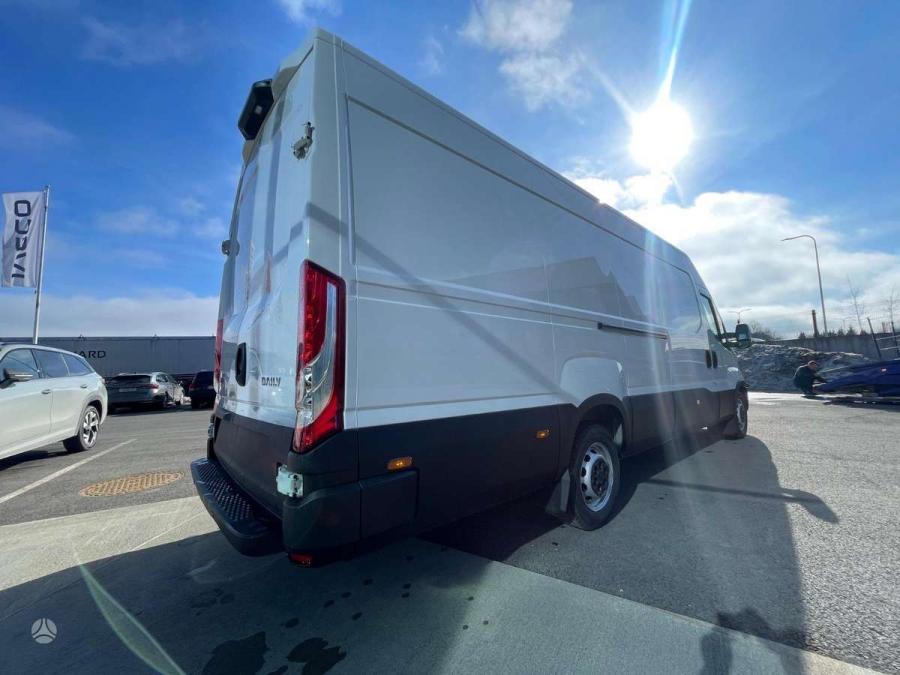 Balts Iveco Daily 2026 Viļņa, ar dzinēja tilpumu 3.00 L un nobraukumu 0 tūkst. km par 39325 €, foto 5 vietnē AUTOMOTO.COM.LV