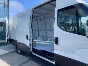 Balts Iveco Daily 2026 Viļņa, ar dzinēja tilpumu 3.00 L un nobraukumu 0 tūkst. km par 39325 €, foto 6 vietnē AUTOMOTO.COM.LV