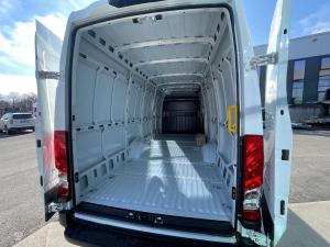 Balts Iveco Daily 2026 Viļņa, ar dzinēja tilpumu 3.00 L un nobraukumu 0 tūkst. km par 39325 €, foto 8 vietnē AUTOMOTO.COM.LV