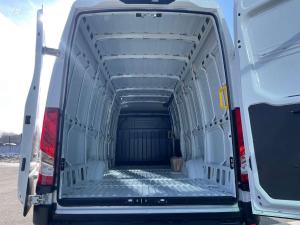 Balts Iveco Daily 2026 Viļņa, ar dzinēja tilpumu 3.00 L un nobraukumu 0 tūkst. km par 39325 €, foto 9 vietnē AUTOMOTO.COM.LV