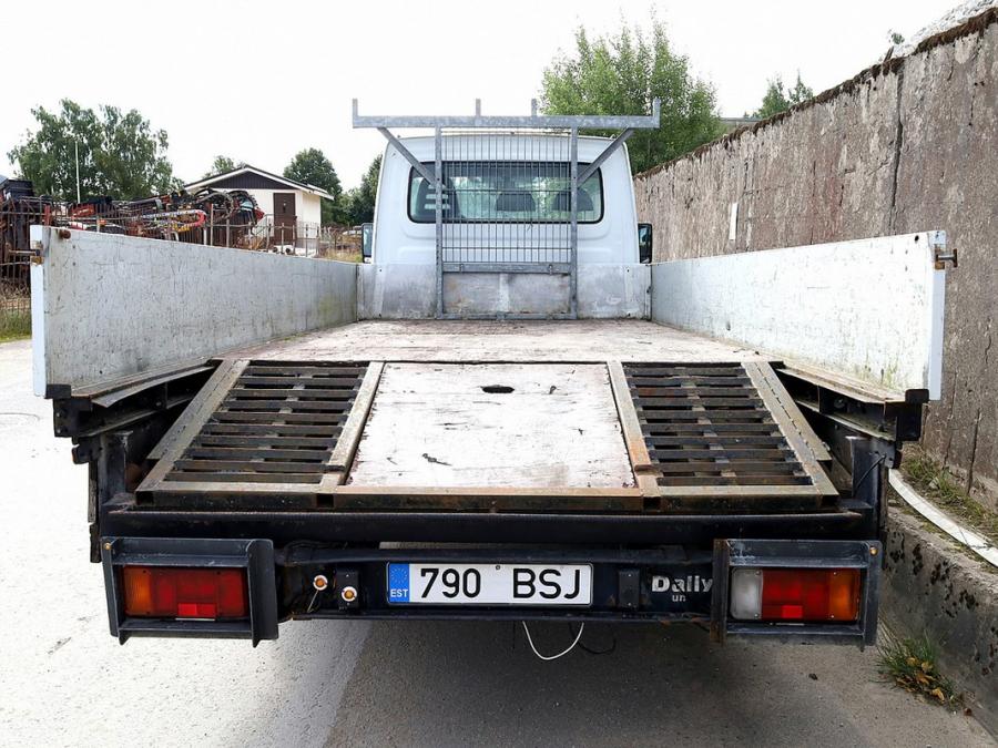 Белый Ивеко Дейли 2002 в Таллин, объемом двигателя 2.80 л и пробегом 261 тыс. км за 2999 €, фото 9 на AUTOMOTO.COM.LV