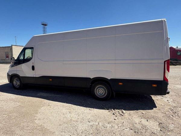 White Iveco Daily 2015 in Riga, with an engine capacity of 2.30 L and mileage of 194 thousand km for 8000 €, photo 9 on AUTOMOTO.COM.LV