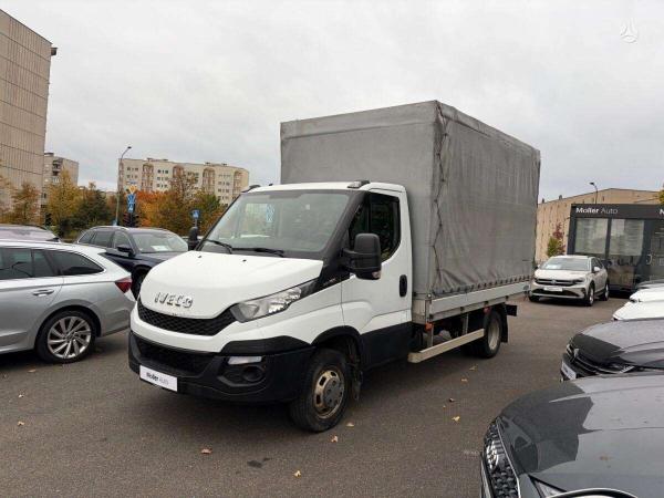 Iveco Daily 2016 Viļņa vietnē Balts Iveco Daily 2016 Viļņa, ar dzinēja tilpumu 3.00 L un nobraukumu 240 tūkst. km par 9500 €, foto 3 vietnē AUTOMOTO.COM.LV