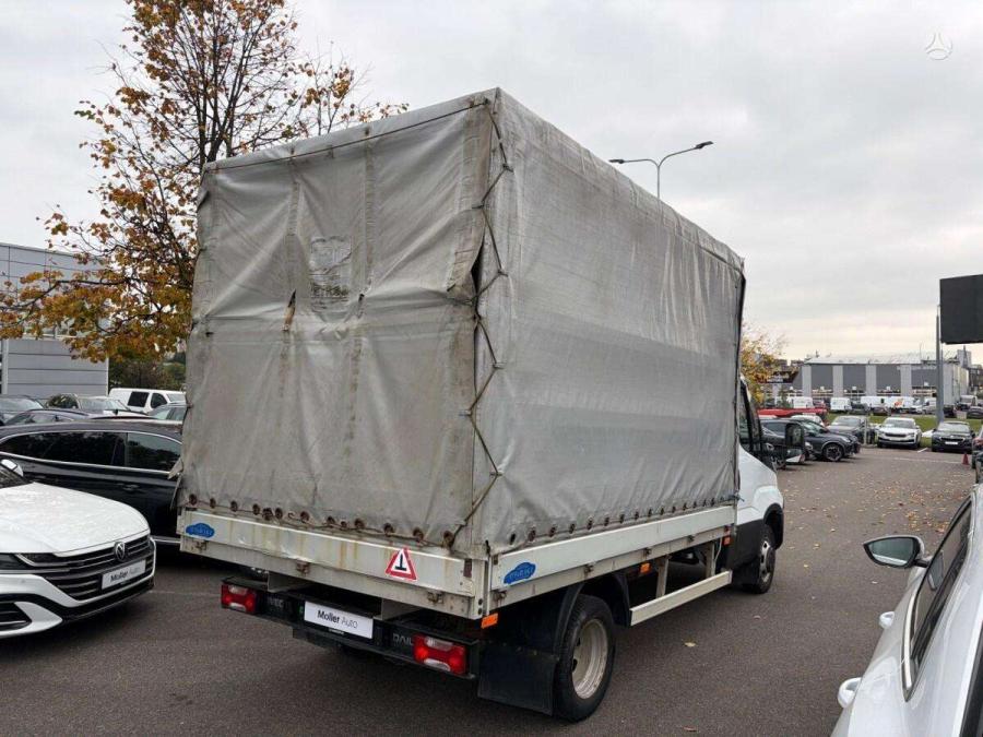 White Iveco Daily 2016 in Vilnius, with an engine capacity of 3.00 L and mileage of 240 thousand km for 9500 €, photo 5 on AUTOMOTO.COM.LV