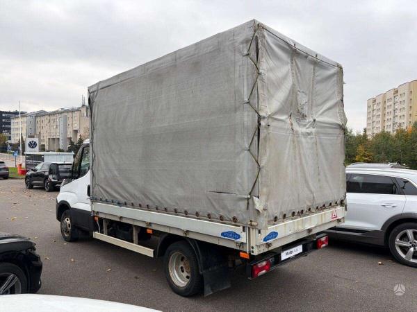 Iveco Daily 2016 Viļņa vietnē Balts Iveco Daily 2016 Viļņa, ar dzinēja tilpumu 3.00 L un nobraukumu 240 tūkst. km par 9500 €, foto 7 vietnē AUTOMOTO.COM.LV