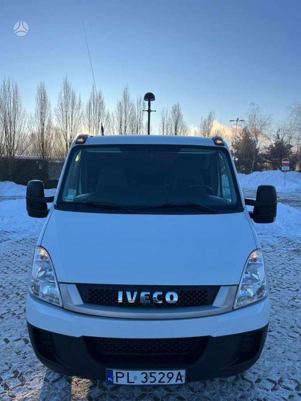 Balts Iveco Daily 2010 Jelgava, ar dzinēja tilpumu 3.00 L un nobraukumu 383 tūkst. km par 13950 €, foto 1 vietnē AUTOMOTO.COM.LV