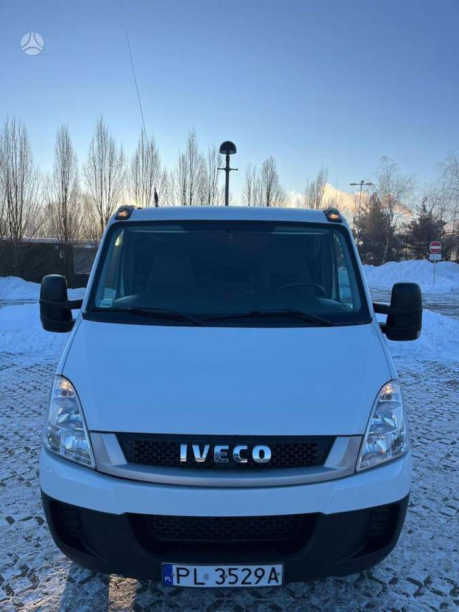 Balts Iveco Daily 2010 Jelgava, ar dzinēja tilpumu 3.00 L un nobraukumu 383 tūkst. km par 13950 €, foto 1 vietnē AUTOMOTO.COM.LV