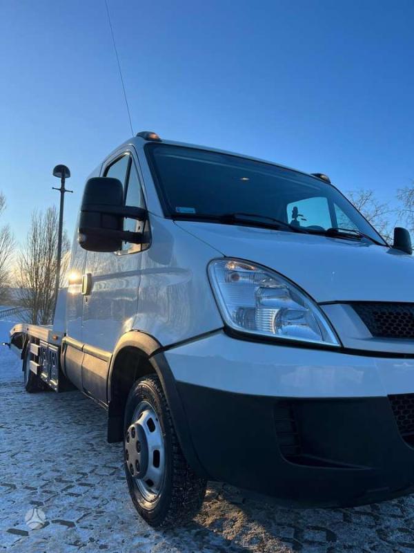 Balts Iveco Daily 2010 Jelgava, ar dzinēja tilpumu 3.00 L un nobraukumu 383 tūkst. km par 13950 €, foto 2 vietnē AUTOMOTO.COM.LV