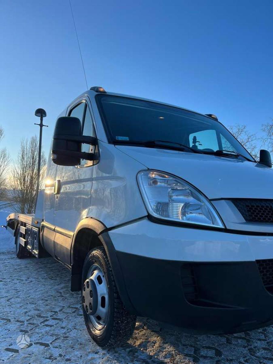 Balts Iveco Daily 2010 Jelgava, ar dzinēja tilpumu 3.00 L un nobraukumu 383 tūkst. km par 13950 €, foto 2 vietnē AUTOMOTO.COM.LV
