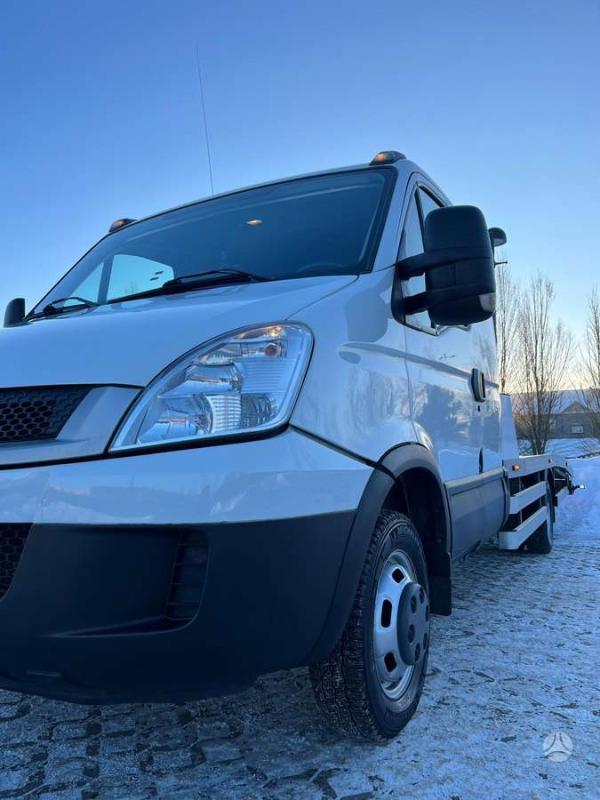 Balts Iveco Daily 2010 Jelgava, ar dzinēja tilpumu 3.00 L un nobraukumu 383 tūkst. km par 13950 €, foto 3 vietnē AUTOMOTO.COM.LV