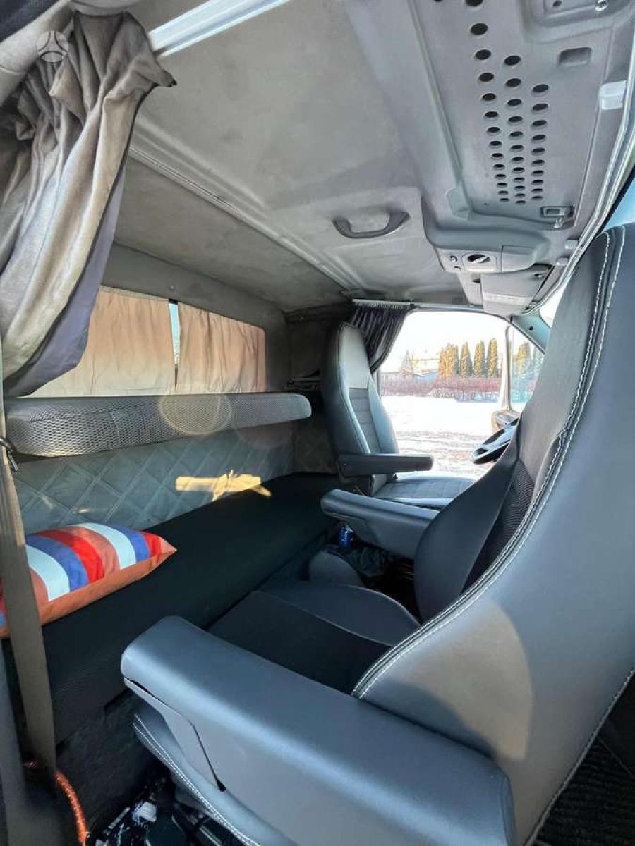 Balts Iveco Daily 2010 Jelgava, ar dzinēja tilpumu 3.00 L un nobraukumu 383 tūkst. km par 13950 €, foto 23 vietnē AUTOMOTO.COM.LV