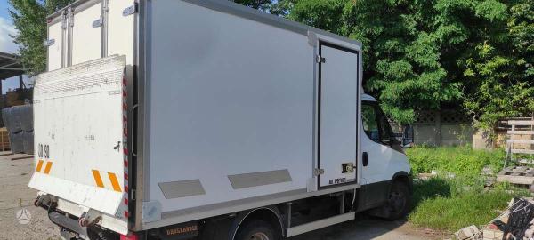 White Iveco Daily 2016 in Kaunas, with an engine capacity of 2.29 L and mileage of 368 thousand km for 10406 €, photo 9 on AUTOMOTO.COM.LV
