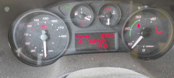 White Iveco Daily 2016 in Kaunas, with an engine capacity of 2.29 L and mileage of 368 thousand km for 10406 €, photo 10 on AUTOMOTO.COM.LV