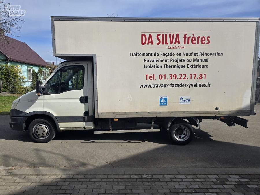 White Iveco Daily 2014 in Raseiniai, with an engine capacity of 2.30 L and mileage of 232 thousand km for 6850 €, photo 3 on AUTOMOTO.COM.LV