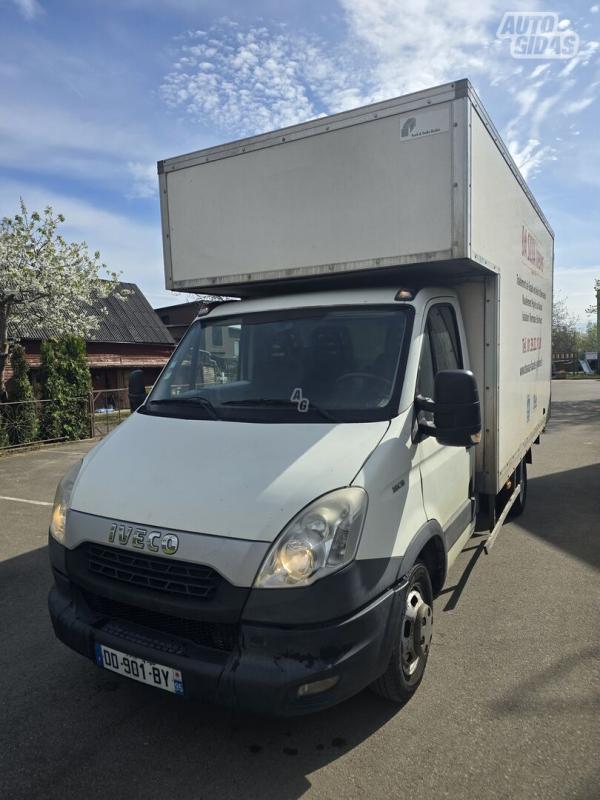 White Iveco Daily 2014 in Raseiniai, with an engine capacity of 2.30 L and mileage of 232 thousand km for 6850 €, photo 3 on AUTOMOTO.COM.LV