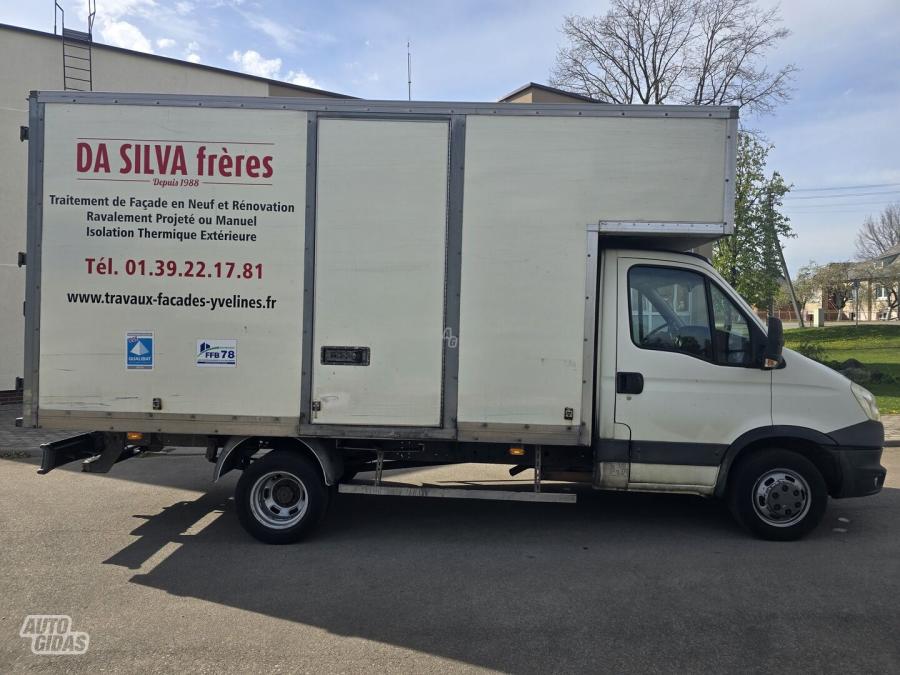 White Iveco Daily 2014 in Raseiniai, with an engine capacity of 2.30 L and mileage of 232 thousand km for 6850 €, photo 7 on AUTOMOTO.COM.LV