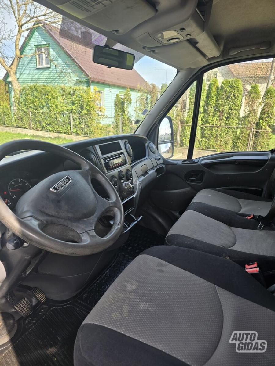 White Iveco Daily 2014 in Raseiniai, with an engine capacity of 2.30 L and mileage of 232 thousand km for 6850 €, photo 12 on AUTOMOTO.COM.LV