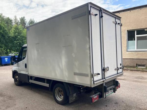 White Iveco Daily 2019 in Jonava, with an engine capacity of 2.30 L and mileage of 285 thousand km for 17000 €, photo 3 on AUTOMOTO.COM.LV