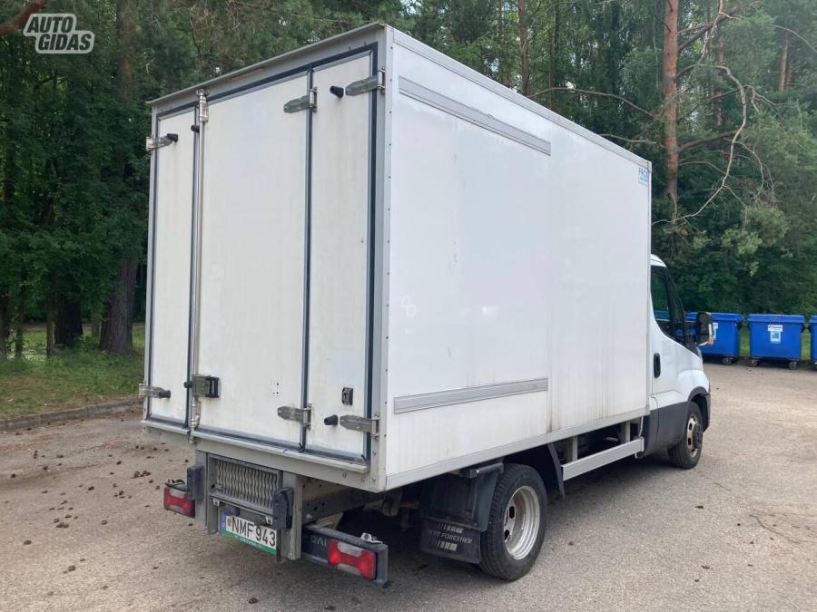 White Iveco Daily 2019 in Jonava, with an engine capacity of 2.30 L and mileage of 285 thousand km for 17000 €, photo 6 on AUTOMOTO.COM.LV