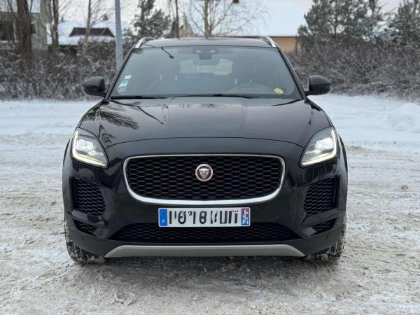Черный Ягуар E-Pace 2018 в Таураге, объемом двигателя 2.00 л и пробегом 163 тыс. км за 14800 €, фото 3 на AUTOMOTO.COM.LV