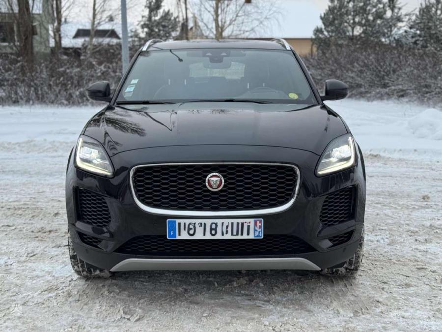 Black Jaguar E-Pace 2018 in Taurage, with an engine capacity of 2.00 L and mileage of 163 thousand km for 14800 €, photo 3 on AUTOMOTO.COM.LV