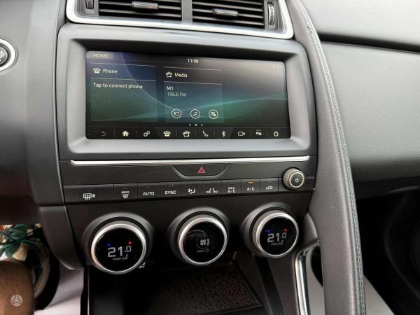 Черный Ягуар E-Pace 2018 в Каунас, объемом двигателя 2.00 л и пробегом 300 тыс. км за 9900 €, фото 9 на AUTOMOTO.COM.LV