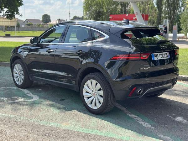 Black Jaguar E-Pace 2018 in Taurage, with an engine capacity of 2.00 L and mileage of 163 thousand km for 12800 €, photo 8 on AUTOMOTO.COM.LV