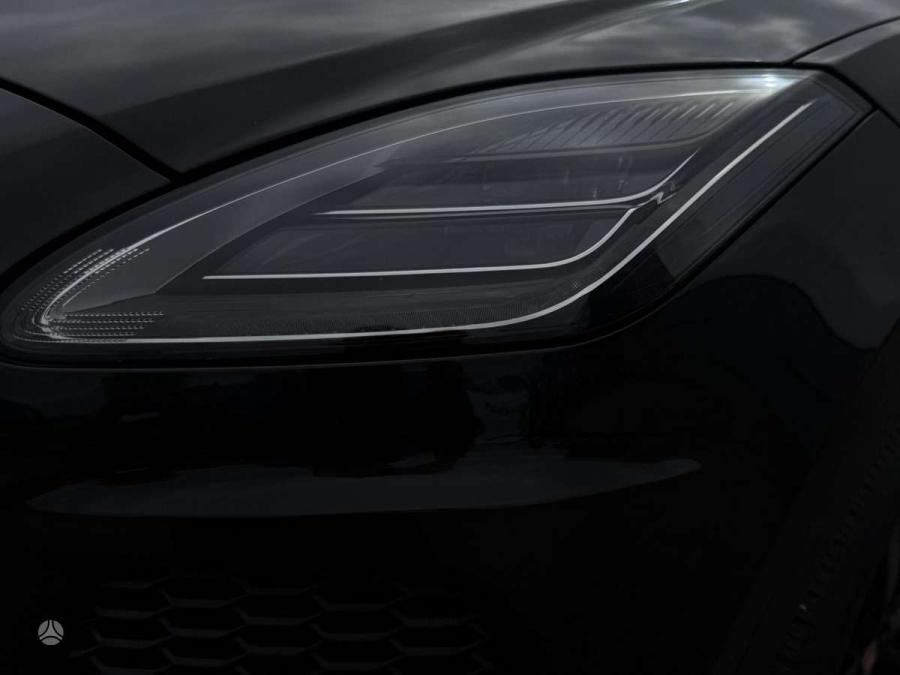 Black Jaguar E-Pace 2018 in Taurage, with an engine capacity of 2.00 L and mileage of 176 thousand km for 12900 €, photo 4 on AUTOMOTO.COM.LV