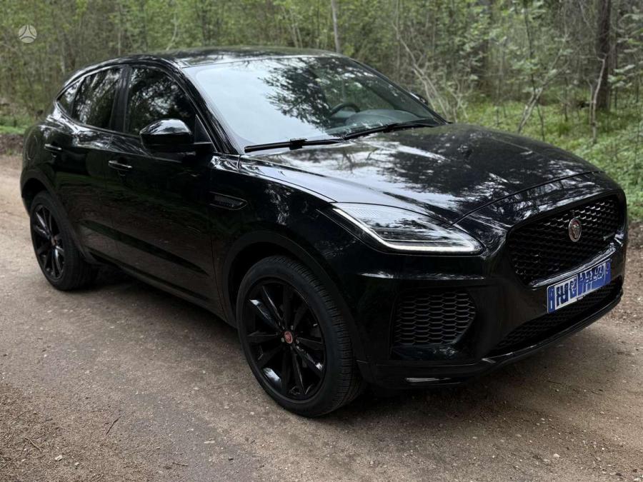 Black Jaguar E-Pace 2018 in Taurage, with an engine capacity of 2.00 L and mileage of 176 thousand km for 12900 €, photo 5 on AUTOMOTO.COM.LV