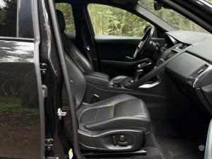 Black Jaguar E-Pace 2018 in Taurage, with an engine capacity of 2.00 L and mileage of 176 thousand km for 12900 €, photo 17 on AUTOMOTO.COM.LV