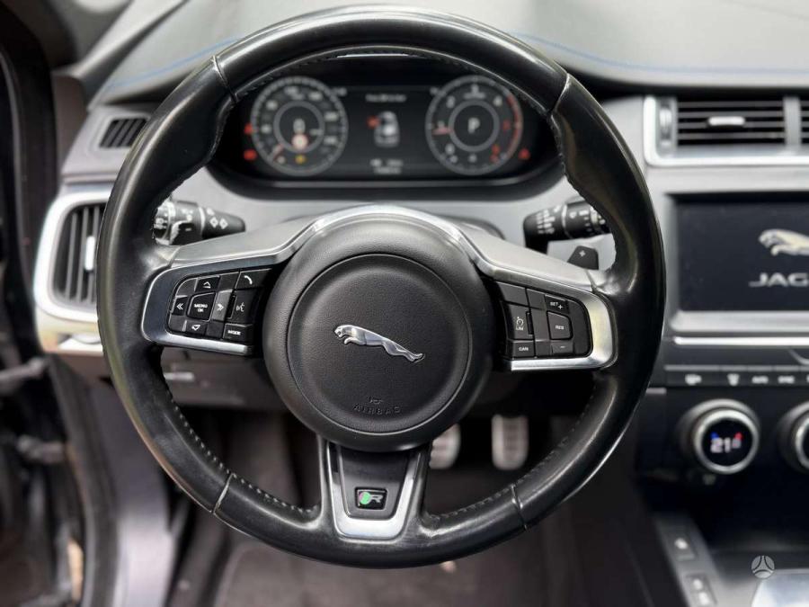Black Jaguar E-Pace 2018 in Taurage, with an engine capacity of 2.00 L and mileage of 176 thousand km for 12900 €, photo 19 on AUTOMOTO.COM.LV