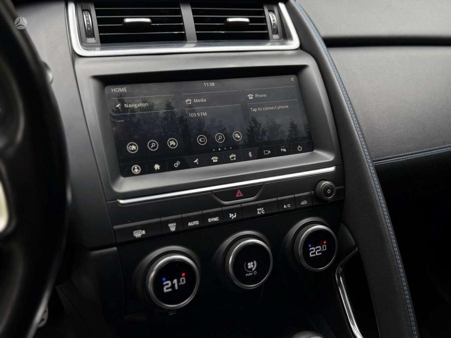 Black Jaguar E-Pace 2018 in Taurage, with an engine capacity of 2.00 L and mileage of 176 thousand km for 12900 €, photo 25 on AUTOMOTO.COM.LV