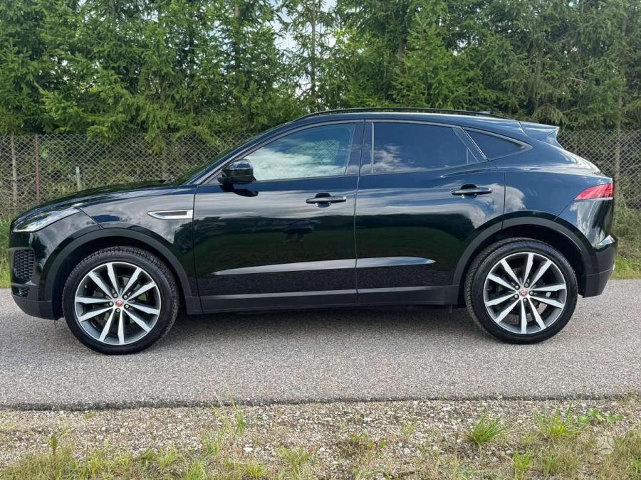 Melns Jaguar E-Pace 2018 Utena, ar dzinēja tilpumu 2.00 L un nobraukumu 153 tūkst. km par 11500 €, foto 3 vietnē AUTOMOTO.COM.LV