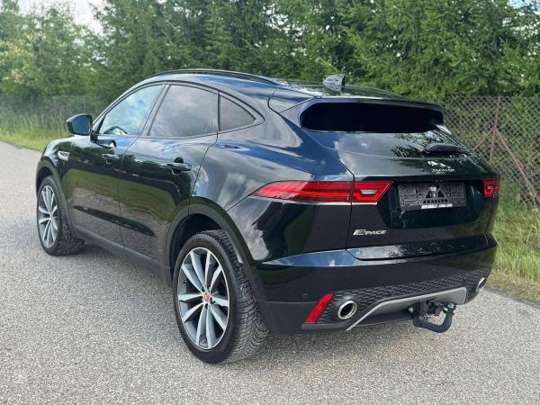 Jaguar E-Pace 2018 Utena vietnē Melns Jaguar E-Pace 2018 Utena, ar dzinēja tilpumu 2.00 L un nobraukumu 153 tūkst. km par 11500 €, foto 4 vietnē AUTOMOTO.COM.LV
