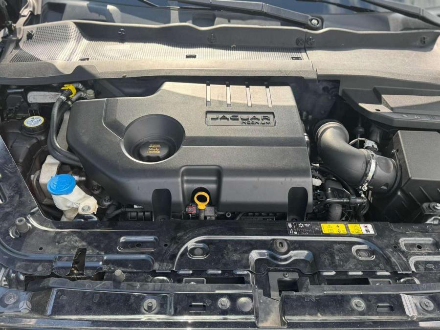 Melns Jaguar E-Pace 2018 Utena, ar dzinēja tilpumu 2.00 L un nobraukumu 153 tūkst. km par 11500 €, foto 22 vietnē AUTOMOTO.COM.LV