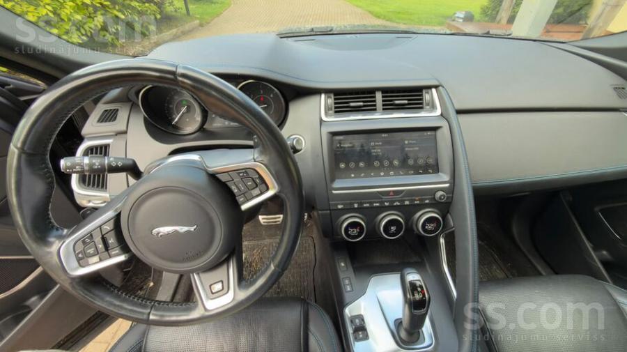 Melns Jaguar E-Pace 2018 Rīga, ar dzinēja tilpumu 2.00 L un nobraukumu 117 tūkst. km par 10000 €, foto 5 vietnē AUTOMOTO.COM.LV