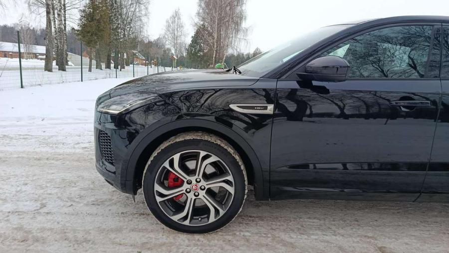 Melns Jaguar E-Pace 2019 Tauragė, ar dzinēja tilpumu 2.00 L un nobraukumu 130 tūkst. km par 15500 €, foto 6 vietnē AUTOMOTO.COM.LV