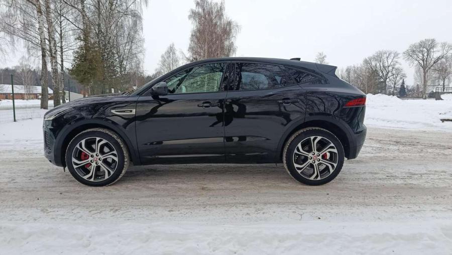 Melns Jaguar E-Pace 2019 Tauragė, ar dzinēja tilpumu 2.00 L un nobraukumu 130 tūkst. km par 15500 €, foto 8 vietnē AUTOMOTO.COM.LV
