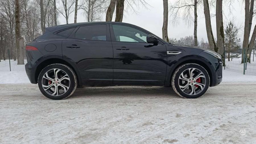Melns Jaguar E-Pace 2019 Tauragė, ar dzinēja tilpumu 2.00 L un nobraukumu 130 tūkst. km par 15500 €, foto 9 vietnē AUTOMOTO.COM.LV