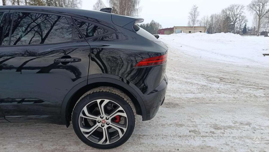 Melns Jaguar E-Pace 2019 Tauragė, ar dzinēja tilpumu 2.00 L un nobraukumu 130 tūkst. km par 15500 €, foto 13 vietnē AUTOMOTO.COM.LV