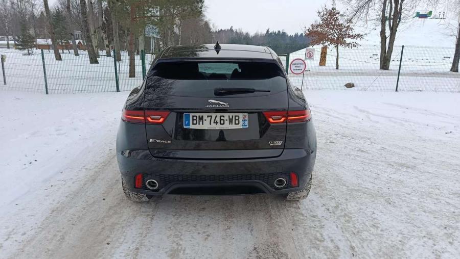 Melns Jaguar E-Pace 2019 Tauragė, ar dzinēja tilpumu 2.00 L un nobraukumu 130 tūkst. km par 15500 €, foto 17 vietnē AUTOMOTO.COM.LV