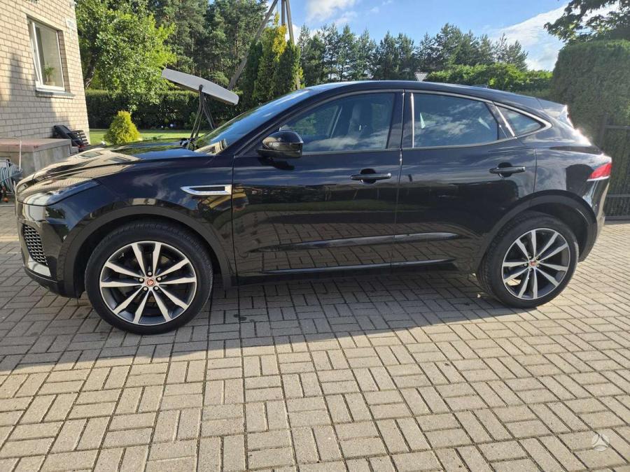 Black Jaguar E-Pace 2019 in Ukmerge, with an engine capacity of 2.00 L and mileage of 167 thousand km for 8950 €, photo 8 on AUTOMOTO.COM.LV