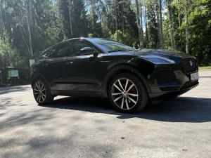 Black Jaguar E-Pace 2019 in Vilnius, with an engine capacity of 2.00 L and mileage of 52 thousand km for 17000 €, photo 7 on AUTOMOTO.COM.LV