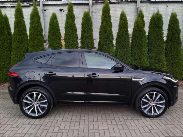 Jaguar E-Pace 2019 in Siauliai on AUTOMOTO.COM.LV Black Jaguar E-Pace 2019 in Siauliai, with an engine capacity of 2.00 L and mileage of 167 thousand km for 12950 €, photo 10 on AUTOMOTO.COM.LV