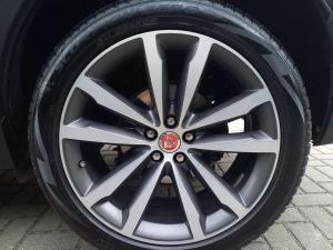 Черный Ягуар E-Pace 2019 в Шяуляй, объемом двигателя 2.00 л и пробегом 167 тыс. км за 12950 €, фото 24 на AUTOMOTO.COM.LV