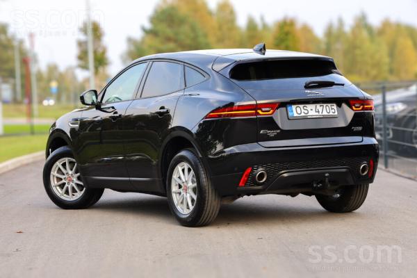 Melns Jaguar E-Pace 2019 Jelgava, ar dzinēja tilpumu 2.00 L un nobraukumu 193 tūkst. km par 13750 €, foto 8 vietnē AUTOMOTO.COM.LV