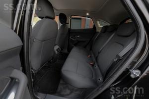 Black Jaguar E-Pace 2019 in Jelgava, with an engine capacity of 2.00 L and mileage of 193 thousand km for 13750 €, photo 10 on AUTOMOTO.COM.LV